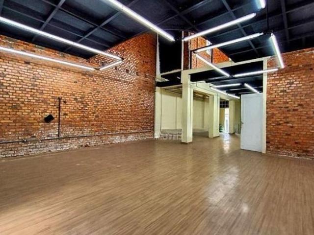 Prédio Comercial em Navegantes
