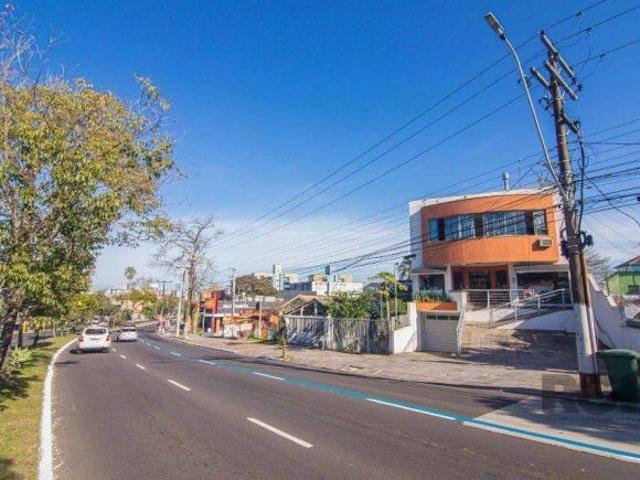 Prédio Comercial em Cavalhada