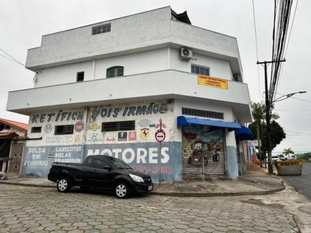 Prédio Comercial em Excelente Localização