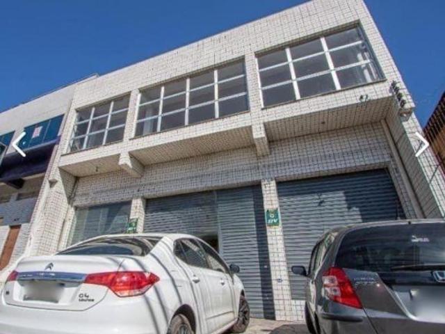 Prédio Comercial em Petrópolis