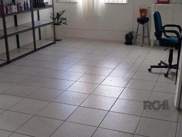 Prédio Comercial em São Sebastião