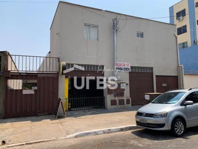 Predio comercial gerando renda 291,49m2 de area construida e 384m2 de area total