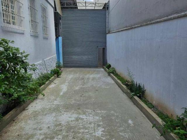 Predio Comercial para alugar no Jardim Santo André 4 Dorms