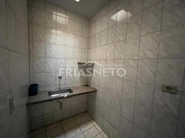 Prédio comercial para alugar com 2 pavimentos copa e banheiros
