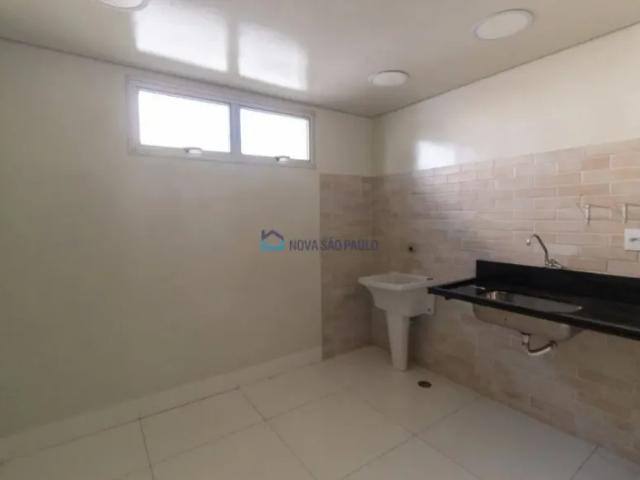 Prédio Comercial para locação na Vila Mariana com 4 salas, 03 banheiros e 14 vagas!