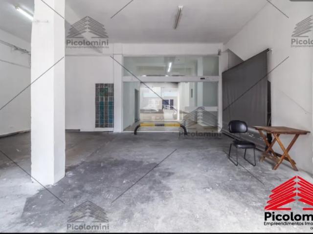 Prédio Comercial para locação de 272 m² na Mooca, 2 salas, 1 salão, 3 banheiros, copa, lavanderia