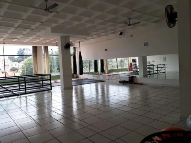 Prédio comercial para Venda e Aluguel, no Tremembé, com 1100m², 3 pavimentos, 14 vagas