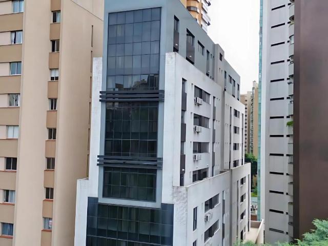 Prédio Comercial para venda em Água Verde de 3794.00m² com 36 Garagens