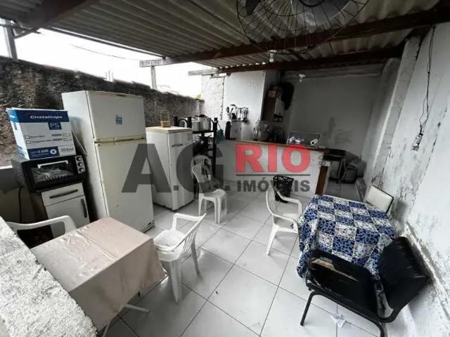 Prédio / Comercial / Pechincha