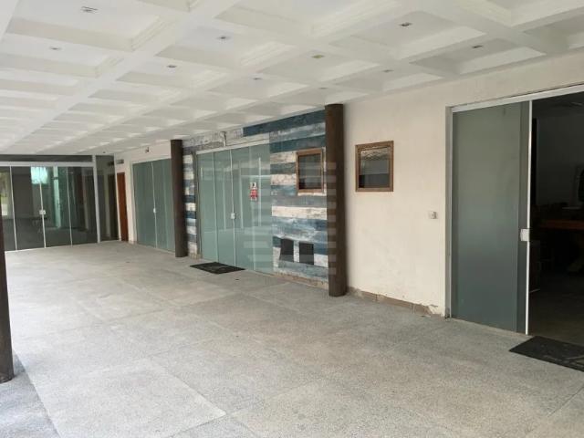 Predio Comercial Premium Em Frente ao Colégio Porto Seguro a venda
