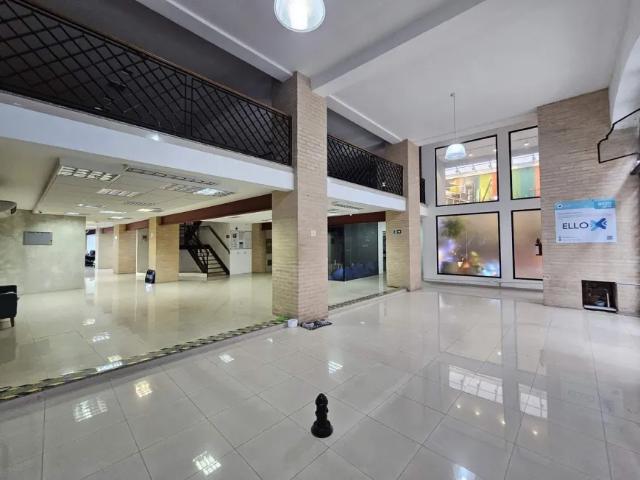 Prédio Comercial reformado para alugar no Centro de Santos