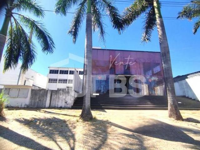 Prédio Comercial Setor Aeroporto