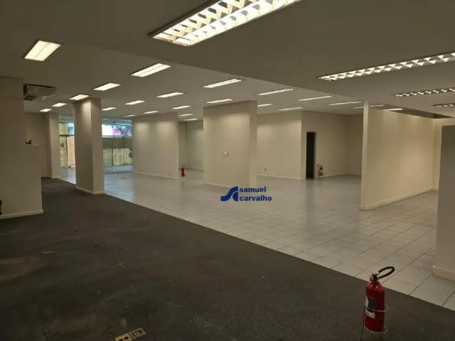 Prédio comercial 515 m2 de área construída antigo Banco Santander próximo metrô vila madalena