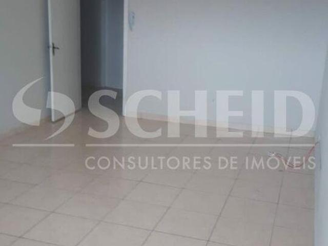Prédio da 7 apartamentos para venda. 3 minutos a pé da Estação Primavera