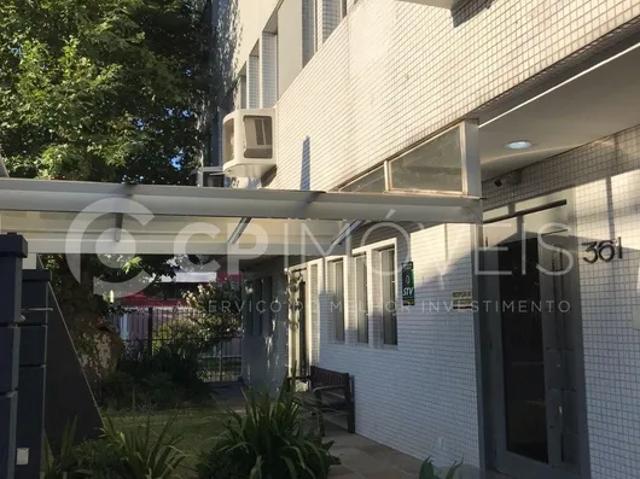 Prédio em Porto Alegre, no bairro Santa Maria Goretti, à venda