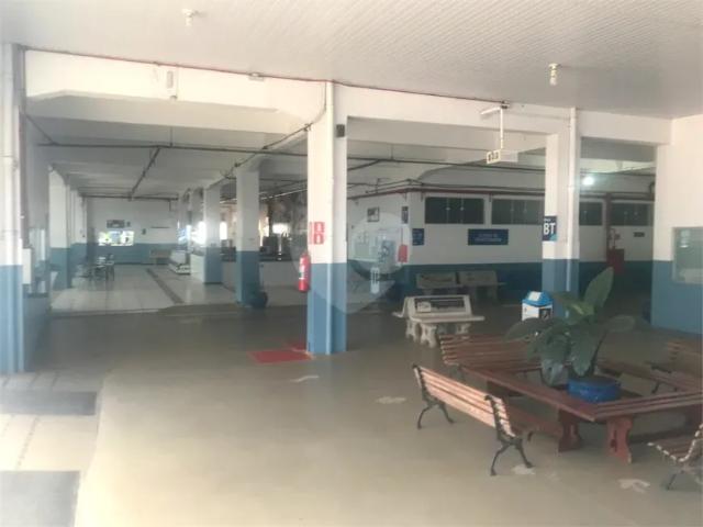 Prédio inteiro à venda em Centro SP