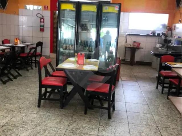 Prédio inteiro à venda em Vila Gustavo SP
