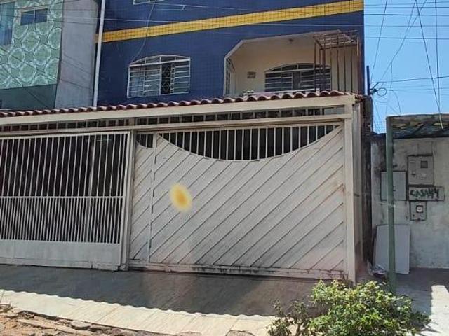 PRÉDIO INTEIRO NA CEILÂNDIA SUL ESCRITURADO COM 05 APTS 1 LOJA