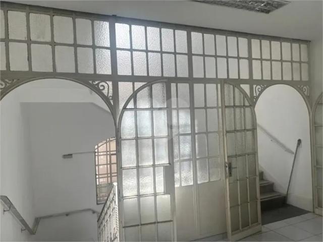 Prédio inteiro para locação em Centro SP