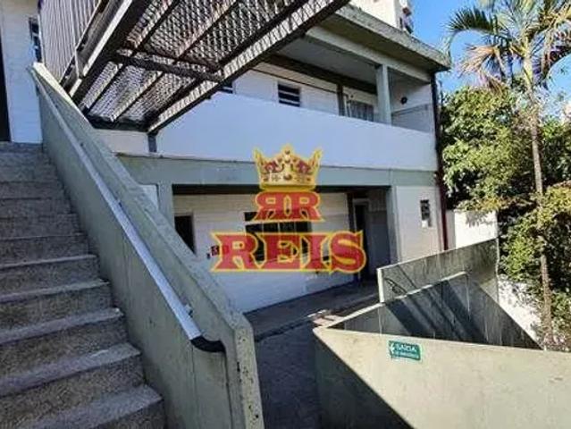 Prédio Industrial / Comercial com 3 pavimentos de 650m² com elevador para Carga Bosque da Saúde