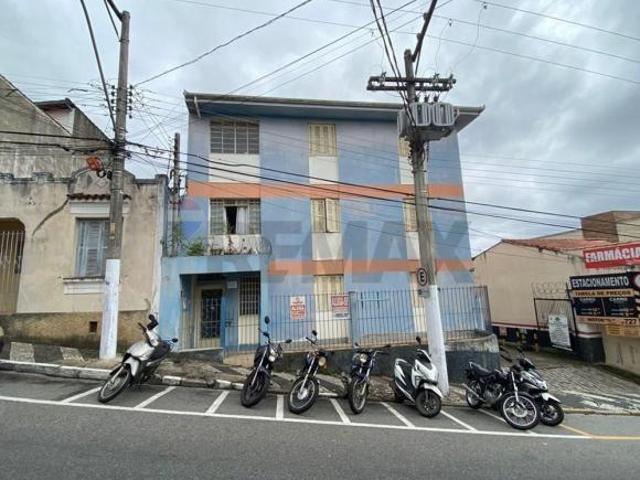 Prédio no centro em frente a Santa Casa em Bragança Paulista