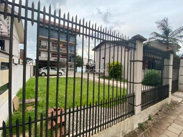 PRÉDIO NO BAIRRO BOQUEIRÃO