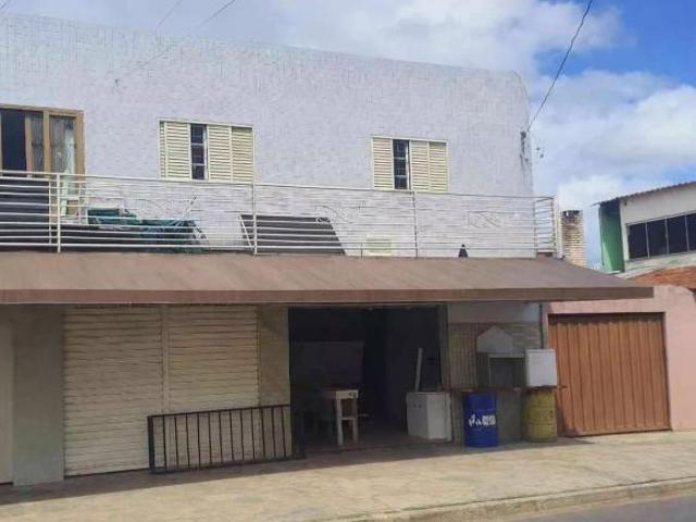 Prédio potencial aceita tudo em veículos