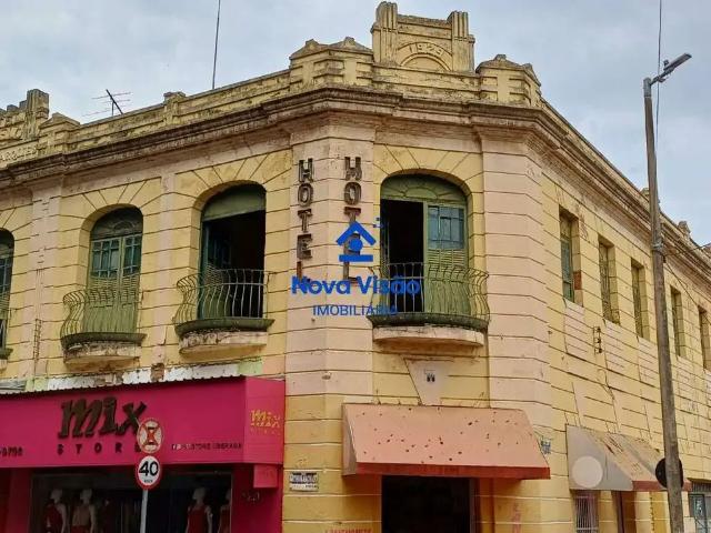 Prédio para Venda em Uberaba/MG Centro 20 Quartos