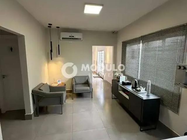 Prédio para Venda em Uberlândia/MG Martins