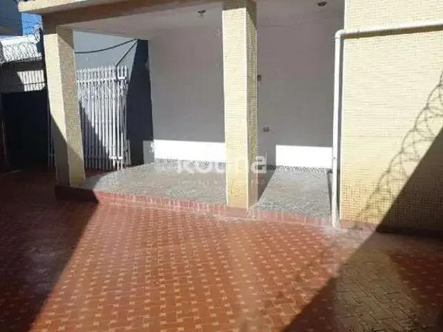 Prédio para Venda em Uberlândia/MG Martins