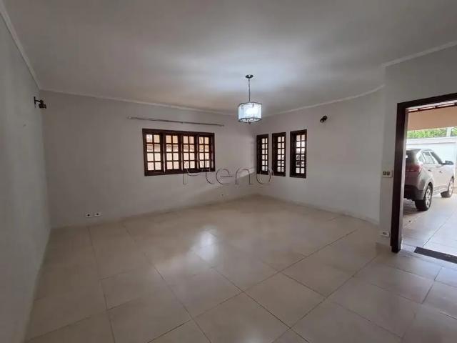 Prédio para Venda em Vinhedo/SP Centro 3 Quartos
