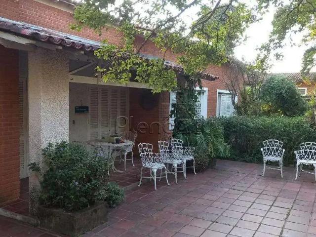 Prédio para Venda em Vinhedo/SP Centro 3 Quartos