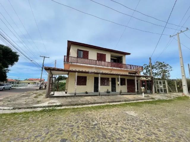 Prédio para Venda em Cidreira/RS Centro 6 Quartos