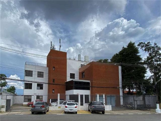 Prédio para Venda em Cotia/SP Granja Viana