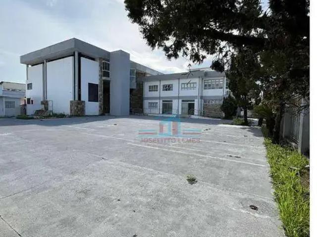 Prédio para Venda em Cruzeiro/SP Centro