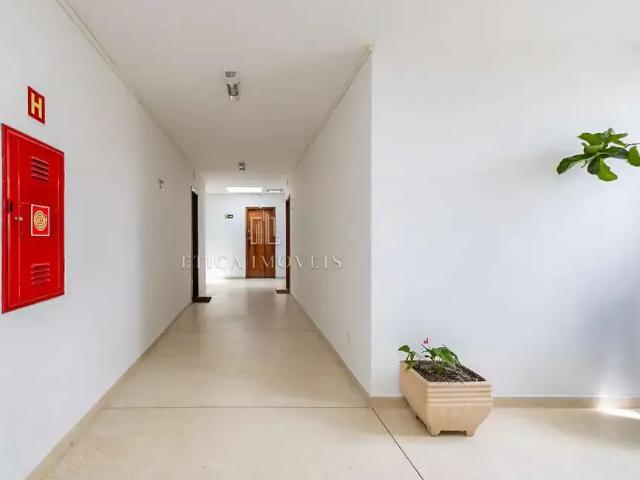 Prédio para Venda em Curitiba/PR Mercês