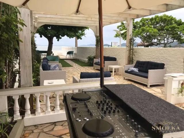 Prédio para Venda em Florianópolis/SC Canasvieiras 10 Quartos