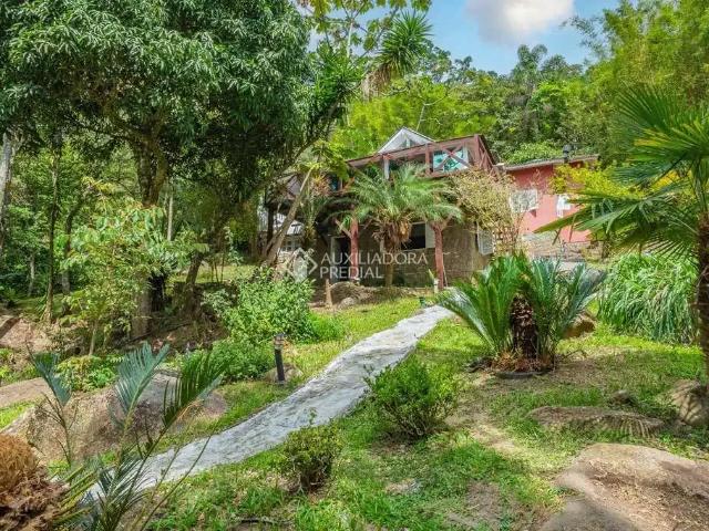 Prédio para Venda em Florianópolis/SC Lagoa da Conceição 11 Quartos