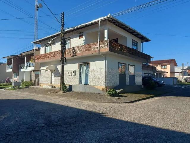 Prédio para Venda em Garopaba/SC Centro 12 Quartos