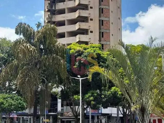 Prédio para Venda em Ipiaú/BA Centro 4 Quartos