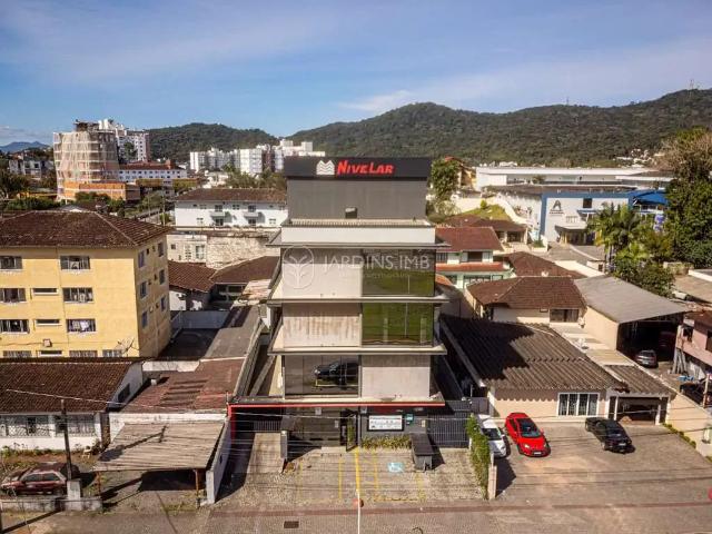 Prédio para Venda em Joinville/SC Saguaçu 16 Quartos
