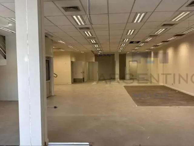 Prédio para Venda em Mogi das Cruzes/SP Braz Cubas