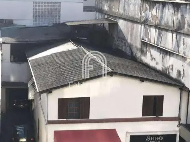 Prédio para Venda em Nova Friburgo/RJ Centro 4 Quartos