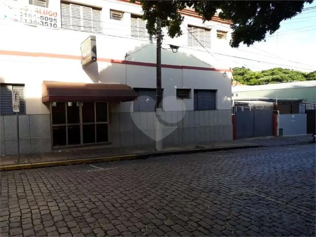 Prédio para Venda em Pirassununga/SP Centro 32 Quartos