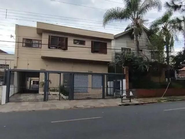 Prédio para Venda em Porto Alegre/RS Tristeza 9 Quartos