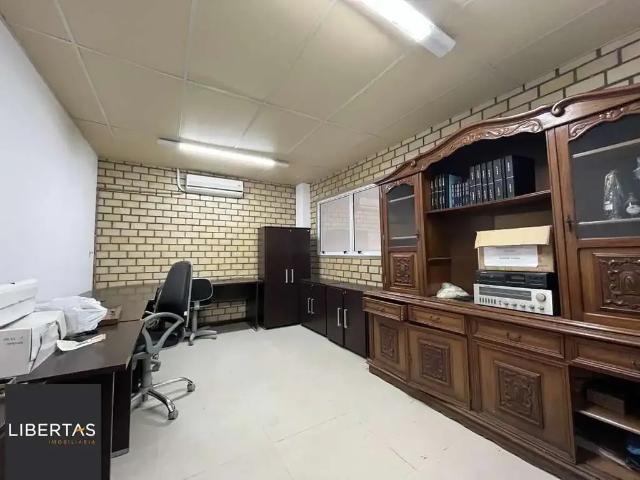 Prédio para Venda em Porto Alegre/RS Sarandi 5 Quartos