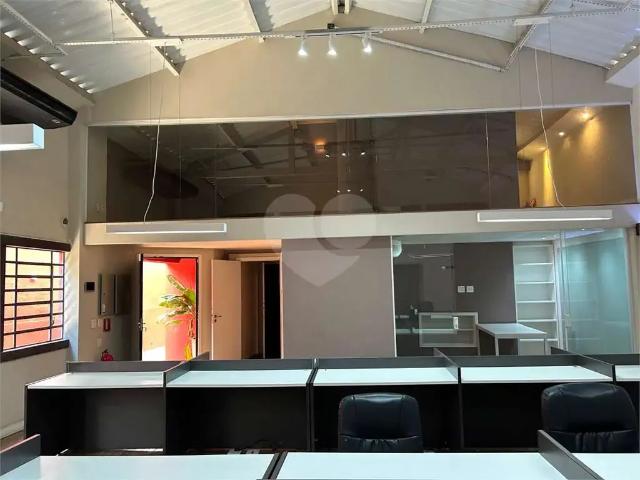 Prédio para Venda em São Paulo/SP Vila Hamburguesa