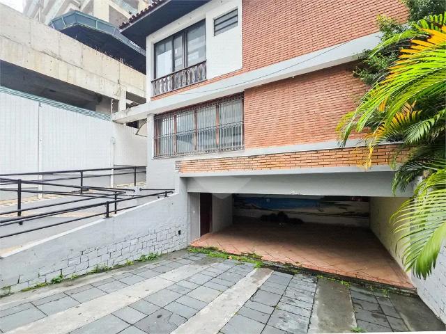 Prédio para Venda em São Paulo/SP Butantã