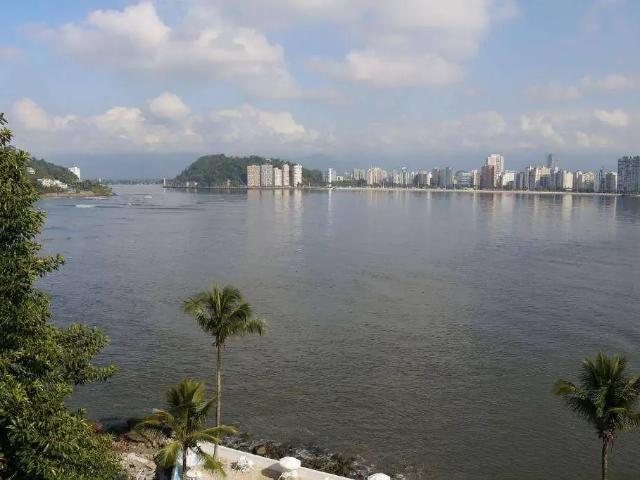 Prédio para Venda em São Vicente/SP Ilha Porchat 5 Quartos