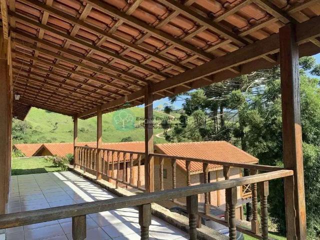 Prédio para Venda em Santo Antônio do Pinhal/SP Centro 9 Quartos